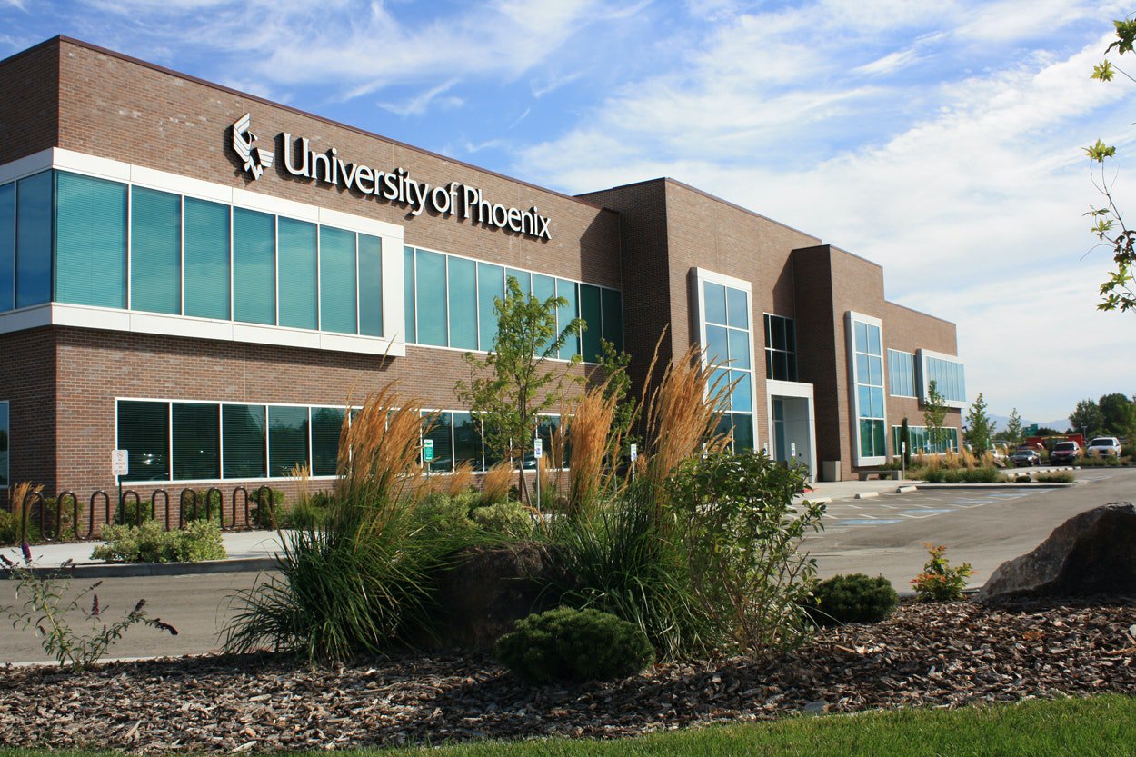 University of Phoenix to Host In-Person Graduate Ceremony This Saturday ...